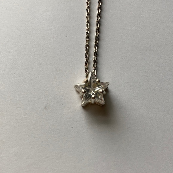 Unknown | Jewelry | Simple Star Shaped Jewel Pendant Necklace | Poshmark